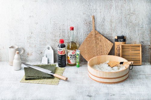 Japanese cooking utensils and … – Buy image – 11315358 seasons.agency