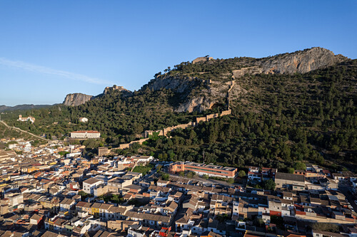 Castell Photos – License unique travel photos lookphotos