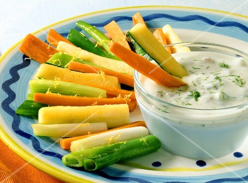 Radieschen Quark Dip Mit Gemüsesticks — Rezepte Suchen